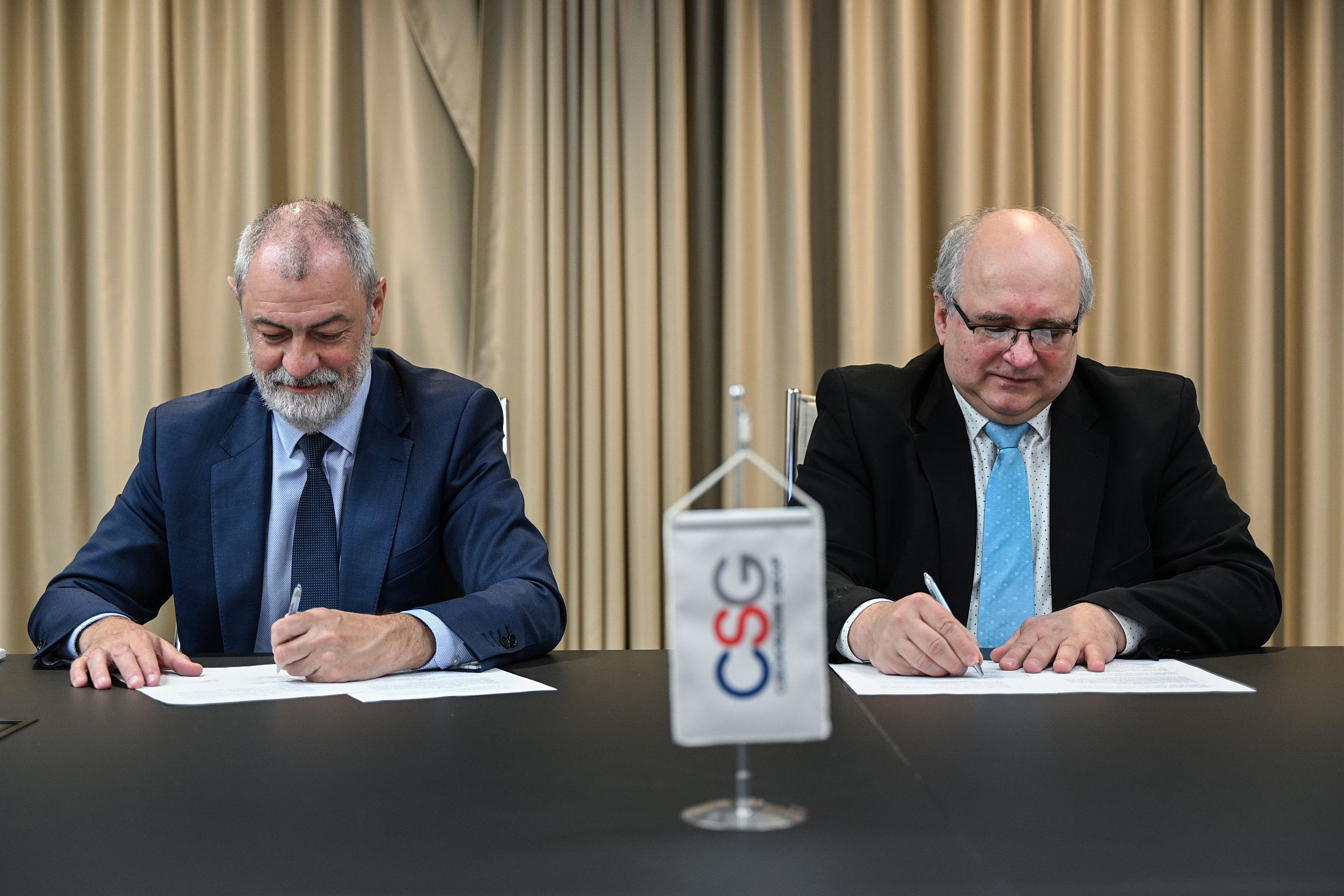 Otvírají se dveře pro spolupráci s holdingem CSG | T-UNI - zpravodaj ...