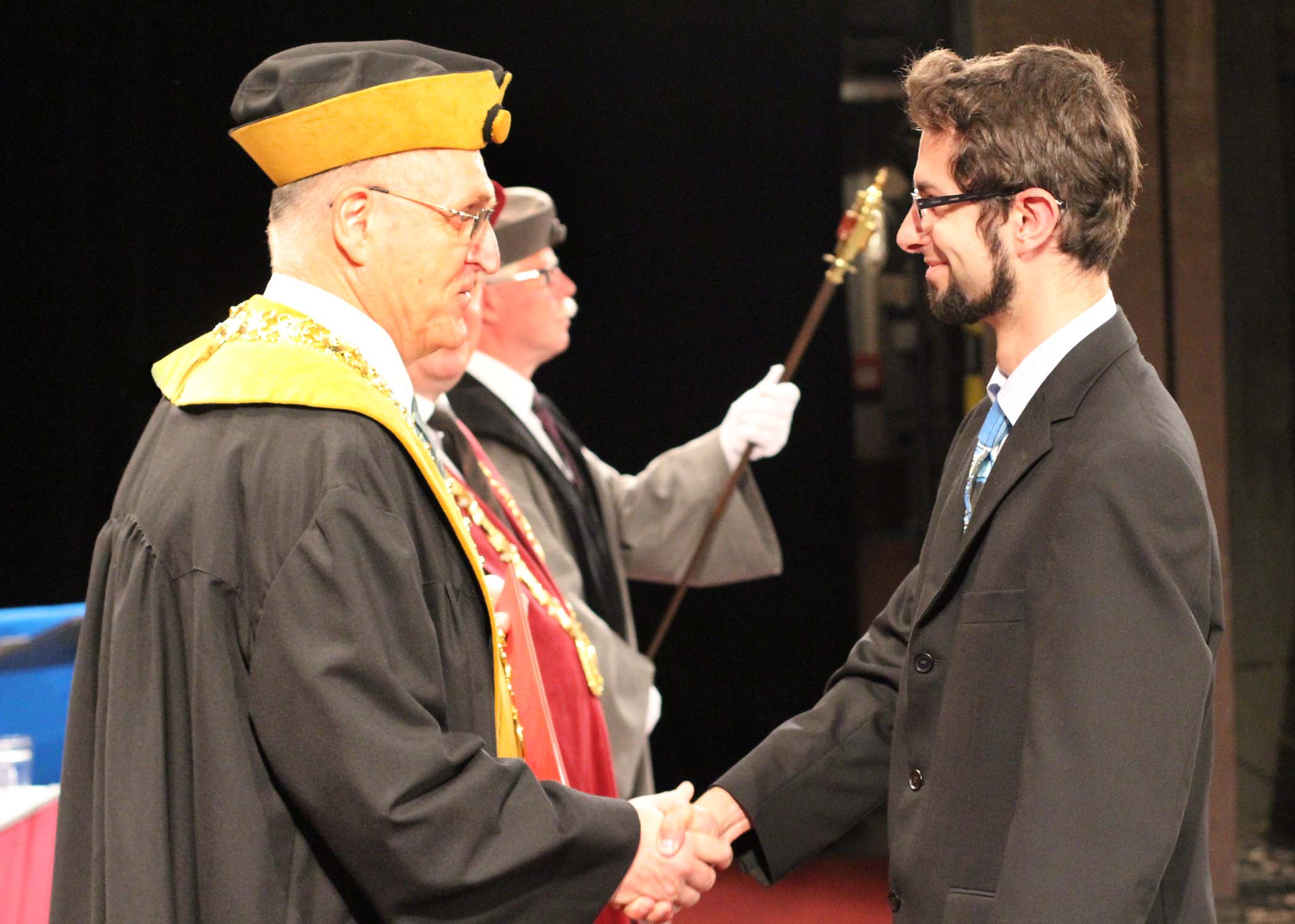 Promoce dnes uzavřela ekonomická fakulta | T-UNI - zpravodaj Technické ...