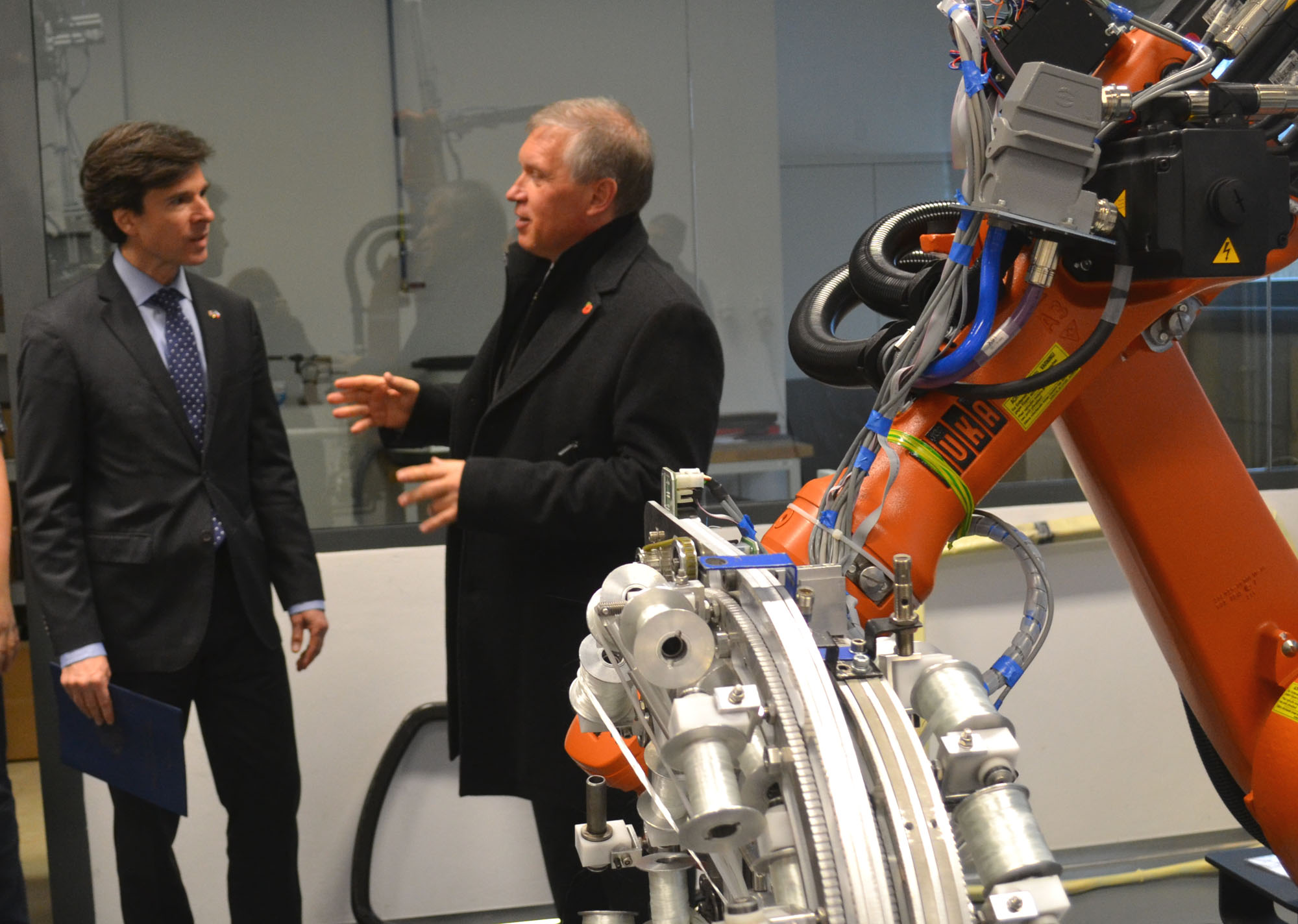 Velvyslanec USA v ČR besedoval se studenty | T-UNI - zpravodaj ...